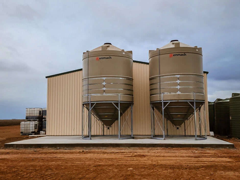 Cone Bottomed Tanks vs. Total Drain Tanks - Enmach